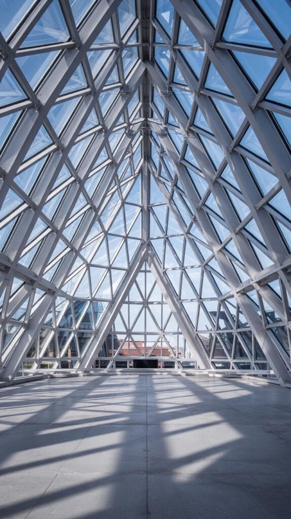 Triangle House Architecture Pushing Geometric Boundaries – Hello Homey!